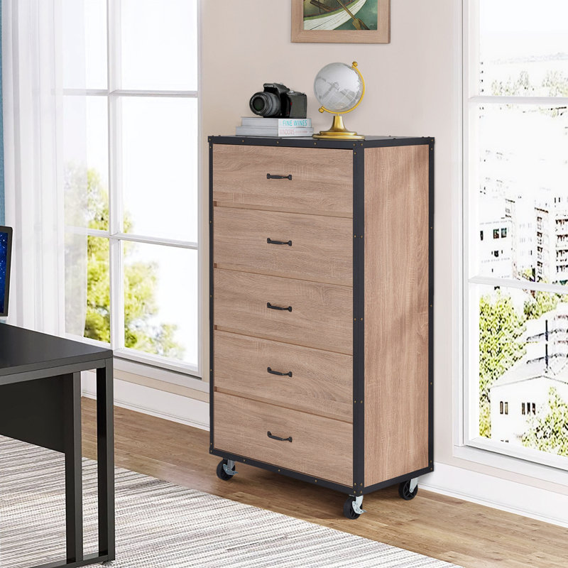Danko Weathered Light Oak 5 drawer Chest